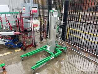 2016 Liftsmart MLM12 Material Hoist, San Jose, California, Estados ...