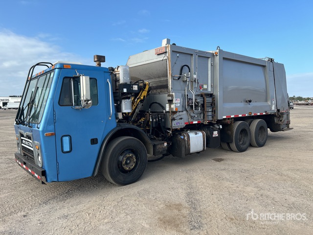2011 Mack LEU613 6x4 COE Waste Collection Truck | Ritchie Bros. Auctioneers