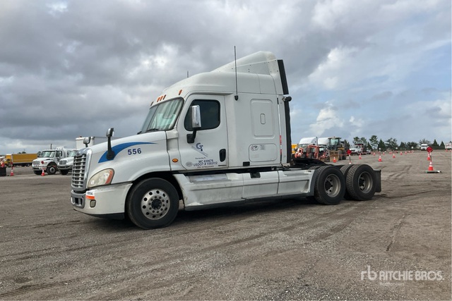 2009 Freightliner Cascadia 125 6x4 Cabeza Tractora Cabina Dormitorio ...