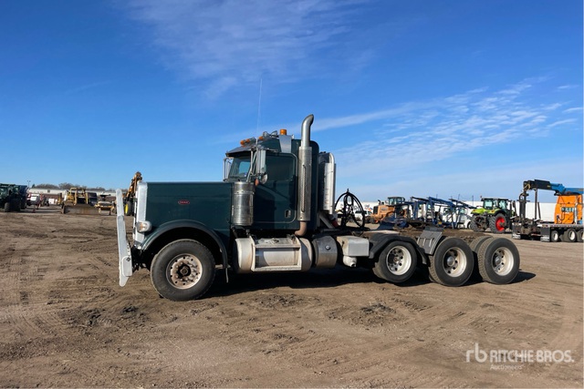 2014 Peterbilt 388 8x4 Twin-Steer Cabeza Tractora Cabina Corta ...