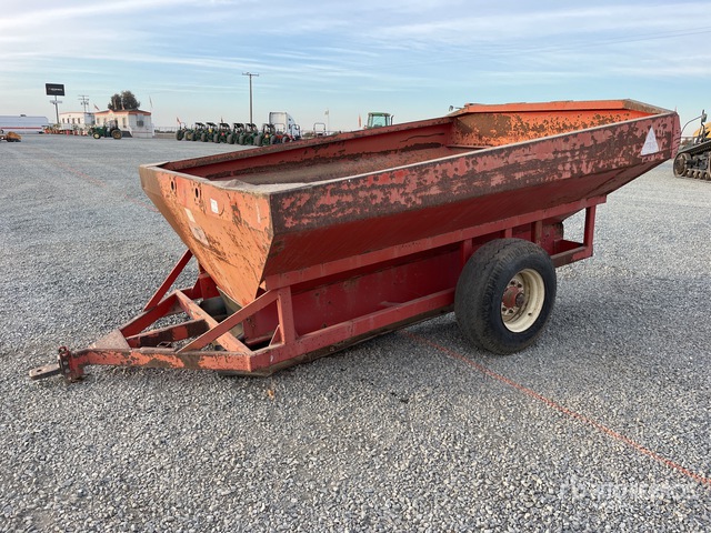 1998 Flory 1180CC 11 ft x 95 in Nut Cart | Ritchie Bros. Auctioneers