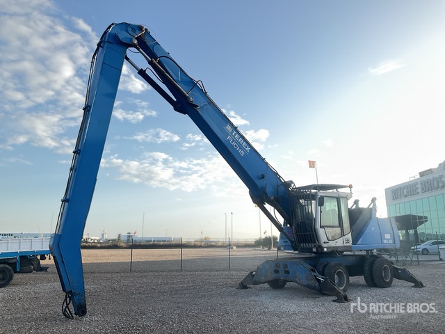 2005 Terex MHL350 Track Material Handler | Ritchie Bros. Auctioneers