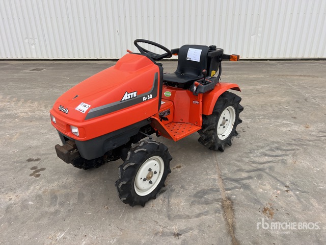 Kubota Aste A-30 4WD Tracteur Utilitaire Utility Tractor | Ritchie Bros. Auctioneers