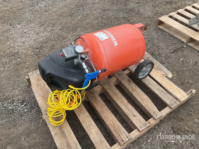 Terratek 5.2 cfm Mobile 12 gal Air Compressor | Ritchie Bros. Auctioneers