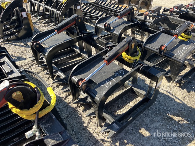 Mid-State 74 in Skid Steer Grapple Bucket | Ritchie Bros. Auctioneers