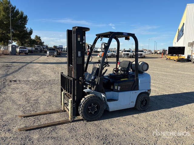 2017 Utilev UT25P 4800 lb Pneumatic Tire Forklift | Ritchie Bros ...