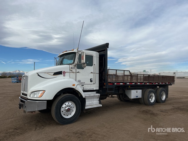 2013 Kenworth T400 6x4 Flatbed Truck | Ritchie Bros. Auctioneers