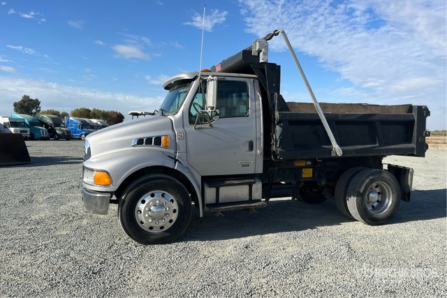 2006 Sterling M7500 Acterra S/A Dump Truck | Ritchie Bros. Auctioneers