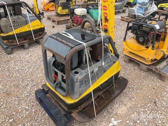 Wacker DPU5545HE Vibratory Plate Compactor | Ritchie Bros. Auctioneers