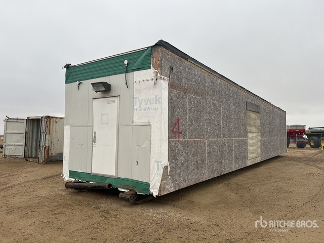 60 ft x 12 ft Skid-Mounted Locker Trailer Divers - Structure portative ...