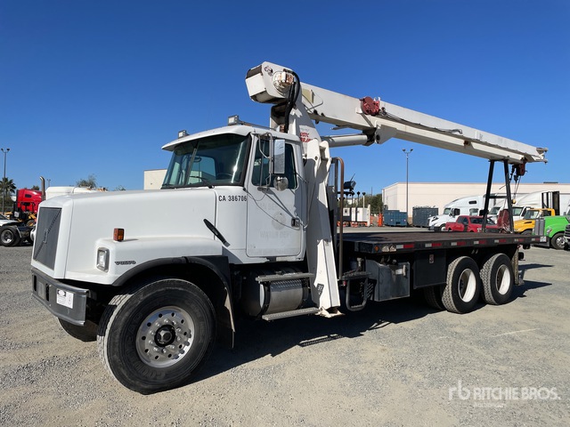 USTC 1700JBT Articulated Boom on 1999 Volvo WG 6x4 Boom Truck | Ritchie ...