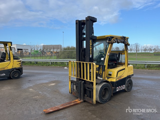 2014 Hyster H3.0FT 2490 kg Pneumatic Tire Forklift | Ritchie Bros ...