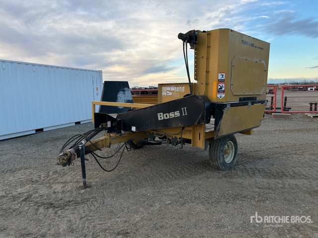 2007 Tube Line Boss II 10 ft x 5 ft Square Façonneuse de balle ...