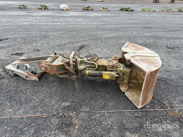 Kinshofer Clamshell Bucket | Ritchie Bros. Auctioneers