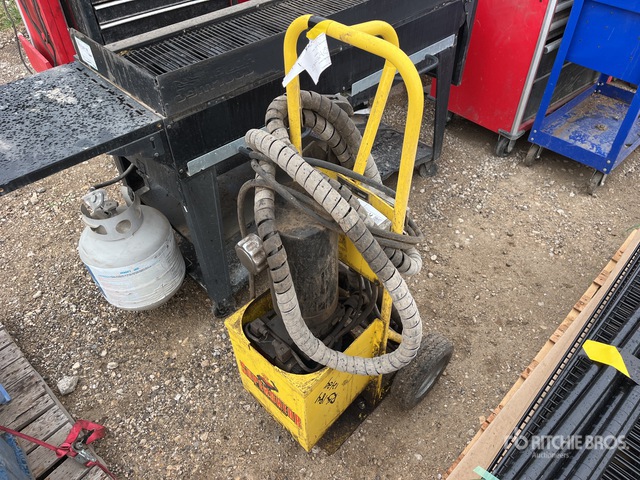 Supershear Hydraulic Catalytic Converter Cutter | Ritchie Bros. Auctioneers