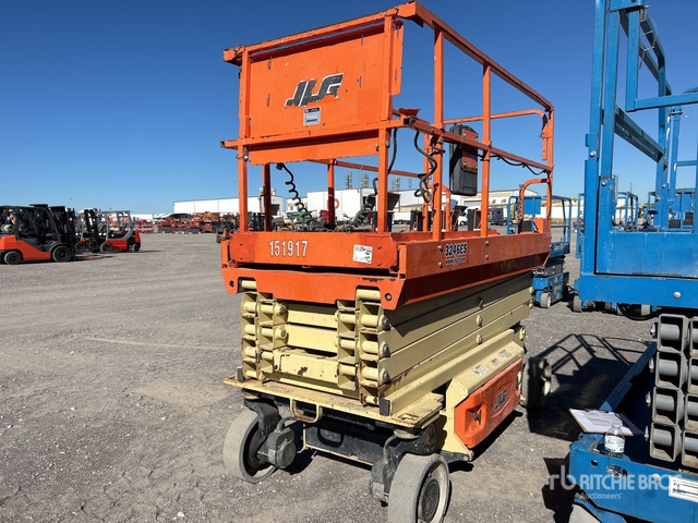 2015 JLG 3246ES Electric Scissor Lift | Ritchie Bros. Auctioneers