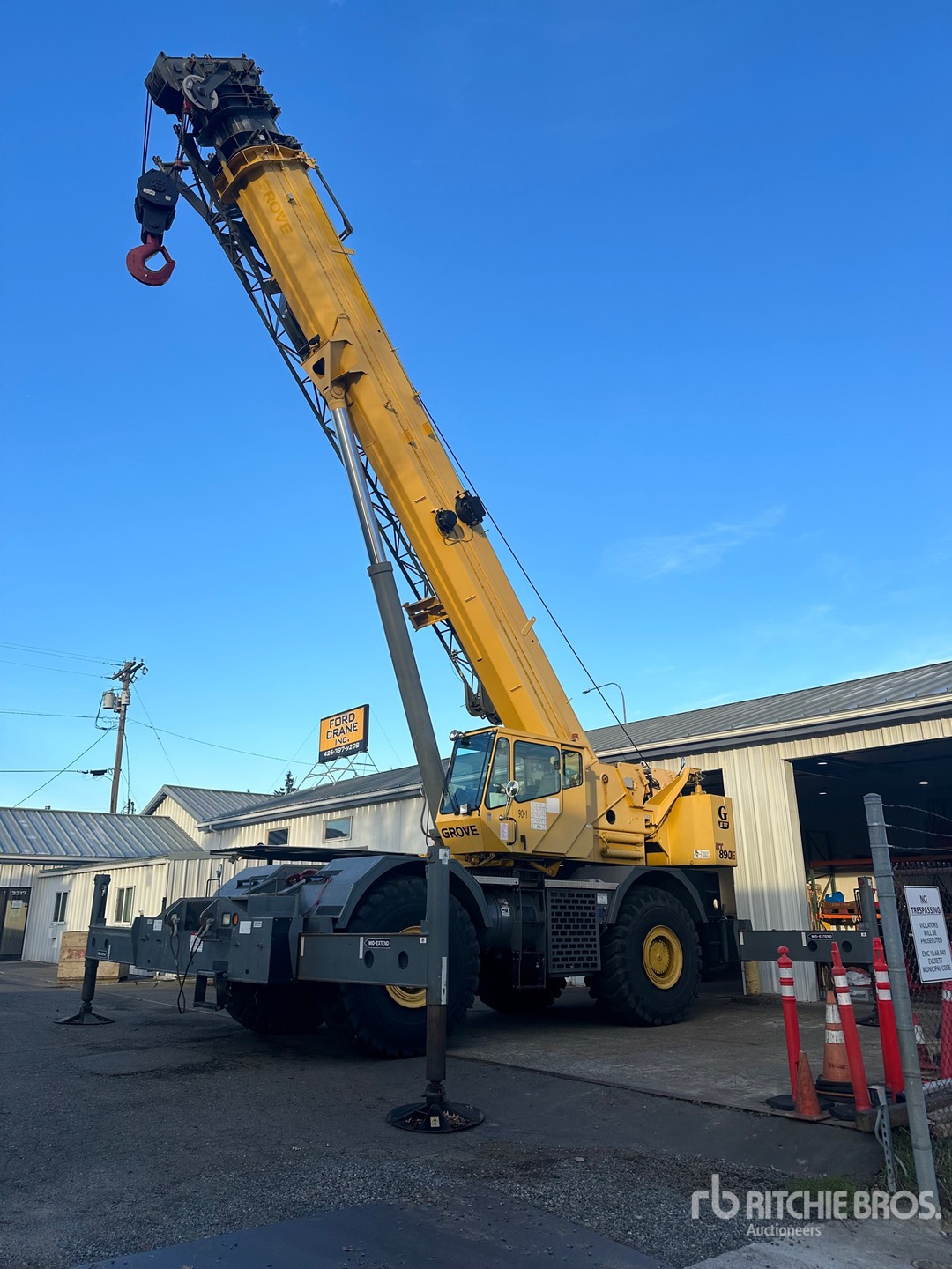 2007 Grove RT890 Grúa todo-terreno | Ritchie Bros. Auctioneers