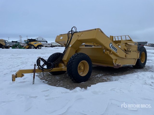 2014 Toreq 18000 4 Tire Hydraulic Pull Scraper | Ritchie Bros. Auctioneers