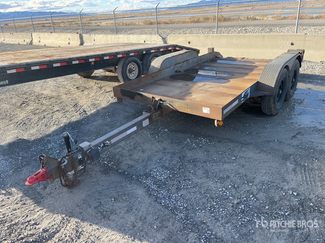 2004 Superior 15 ft T/A Tilt Deck Trailer | Ritchie Bros. Auctioneers