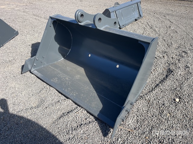1550 mm Cleanup Excavator Bucket | Ritchie Bros. Auctioneers