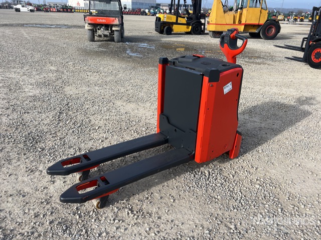2016 Linde T16L 1600 kg Pallet Jack | Ritchie Bros. Auctioneers