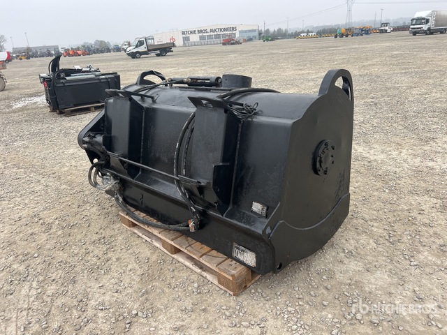 2018 3M BM600 Mixing Skid Steer Bucket | Ritchie Bros. Auctioneers