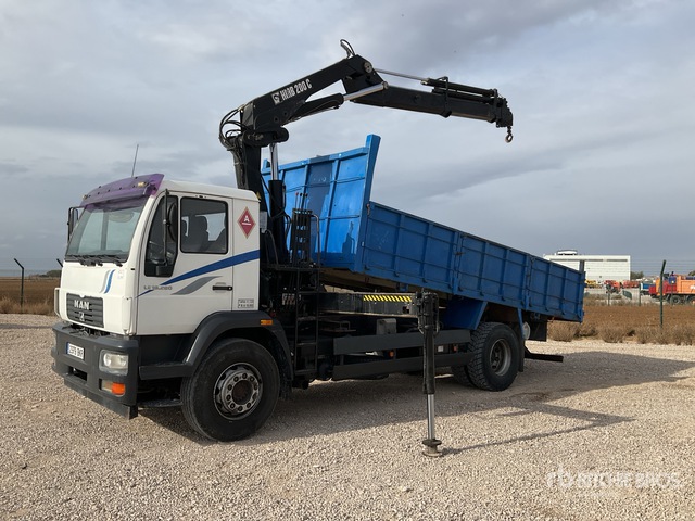 2001 Hiab 200-5 7000 kg on 2005 MAN LE 18.280 4x2 Camión Dumper con ...
