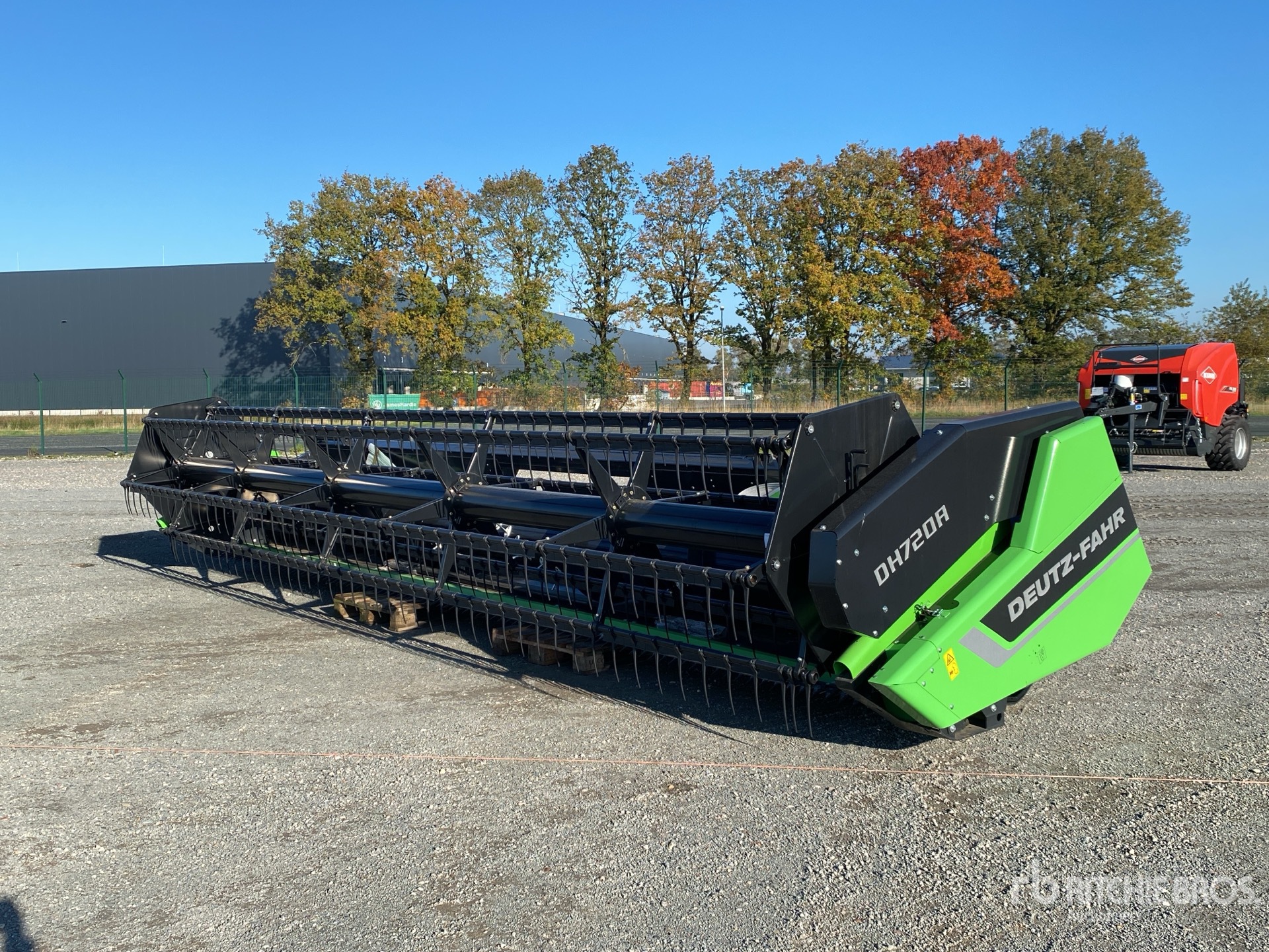 Deutz-Fahr DH720A Combine Header (Unused) | Ritchie Bros. Auctioneers