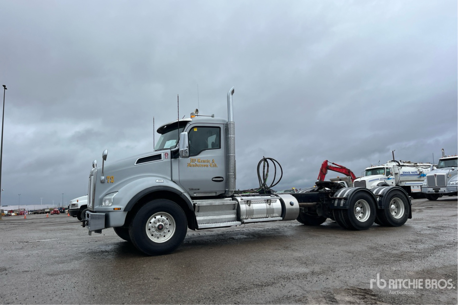 2021 Kenworth T880 6x4 Heavy Haul T/A Day Cab Truck Tractor | Ritchie ...