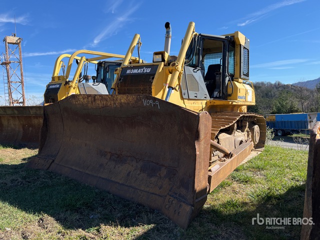 2004 Komatsu D65EX-15 Crawler Dozer | Ritchie Bros. Auctioneers