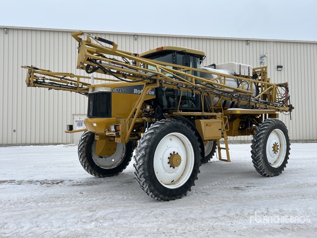 2000 Rogator 1254 90 ft 4x4 High Clearance Pulvérisateur automoteur ...