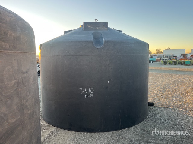 3500 gal Poly Water Tank | Ritchie Bros. Auctioneers