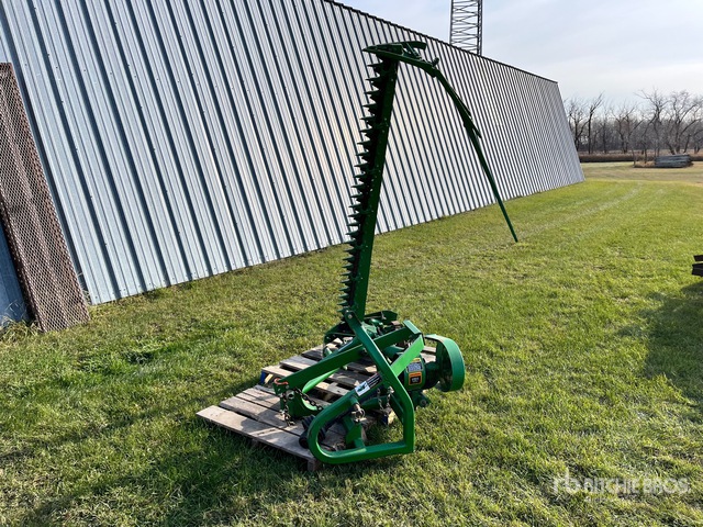 John Deere 7 ft 3-Point Hitch Sickle Bar Mower | Ritchie Bros. Auctioneers