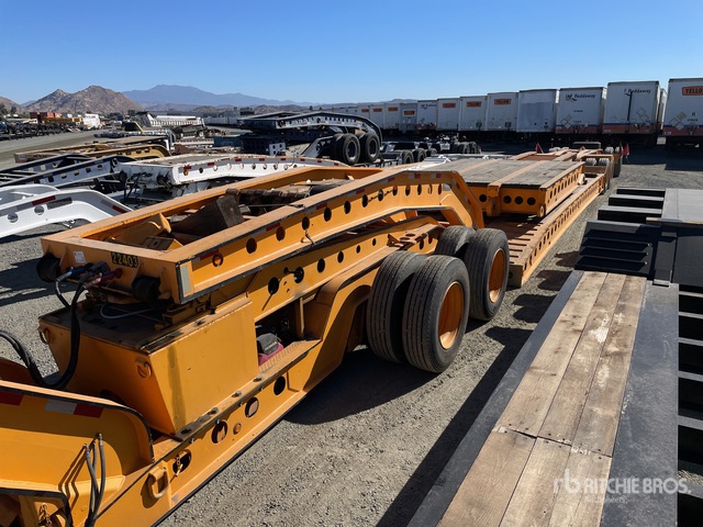 2001 Cozad 9 Axle Removable Gooseneck Lowboy Trailer | Ritchie Bros ...