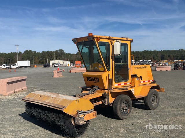 2004 Rosco Challenger II Self-Propelled Broom | Ritchie Bros. Auctioneers