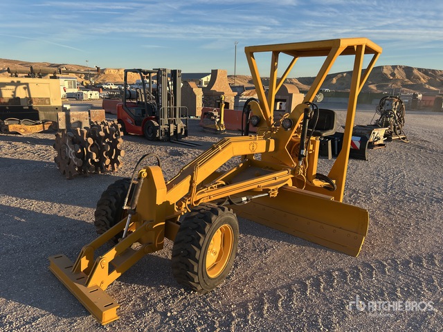 Mini Might Patrol MM60 97 in Skid Steer Grader | Ritchie Bros. Auctioneers