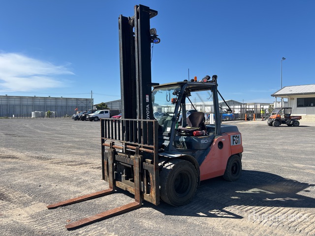 2014 Toyota 8FD50N Forklift | Ritchie Bros. Auctioneers