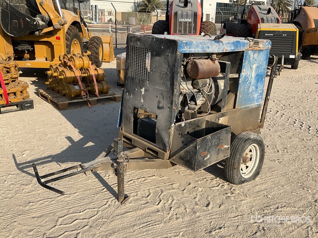 2001 Miller Big Blue 302D Mobile Engine Driven Welder | Ritchie Bros ...