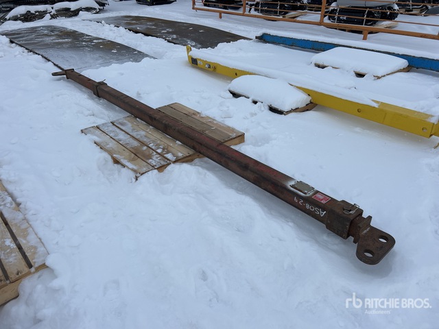 11 ft 2 in - 19 ft Extendable Spreader Bar | Ritchie Bros. Auctioneers