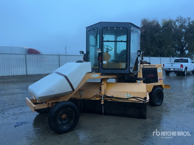 2005 Lay-Mor 8C Self-Propelled Broom | Ritchie Bros. Auctioneers