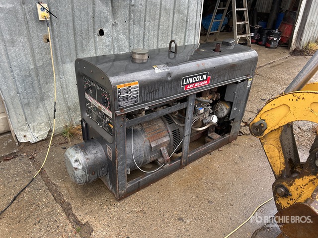 Lincoln SA300-TM27 Skid-Mounted ARC Engine Driven Welder | Ritchie Bros ...