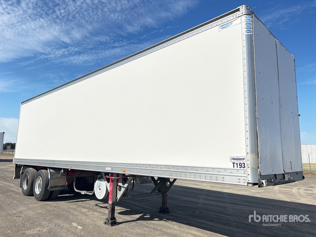 2012 Southern Cross 10.3 m Bogie/A Van Trailer | Ritchie Bros. Auctioneers