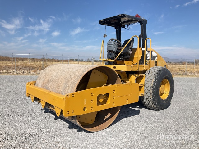 2016 Cat CS-533E Rodillo / Smooth Drum Compactor | Ritchie Bros ...