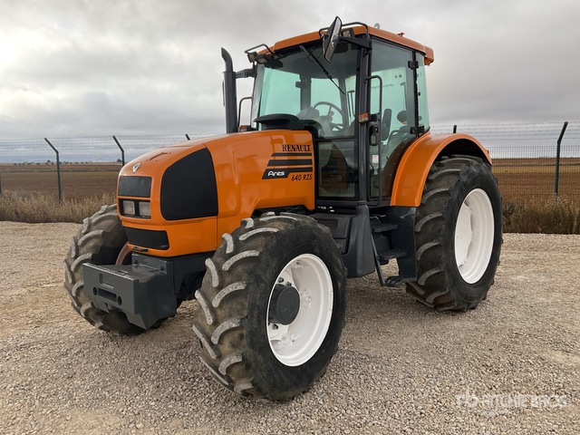 2001 Renault Ares 640 RZS 4WD Tractor | Ritchie Bros. Auctioneers