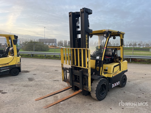 2014 Hyster H3.0FT 2450 kg Pneumatic Tire Forklift | Ritchie Bros ...