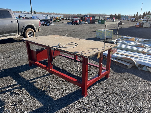 4 ft x 8 ft Workbench | Ritchie Bros. Auctioneers
