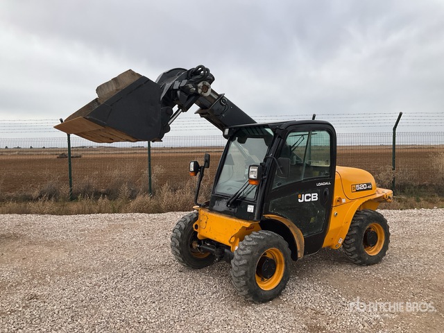 2019 JCB 520-40 Telehandler | Ritchie Bros. Auctioneers