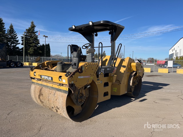2013 Cat CB54 Double Drum Roller | Ritchie Bros. Auctioneers