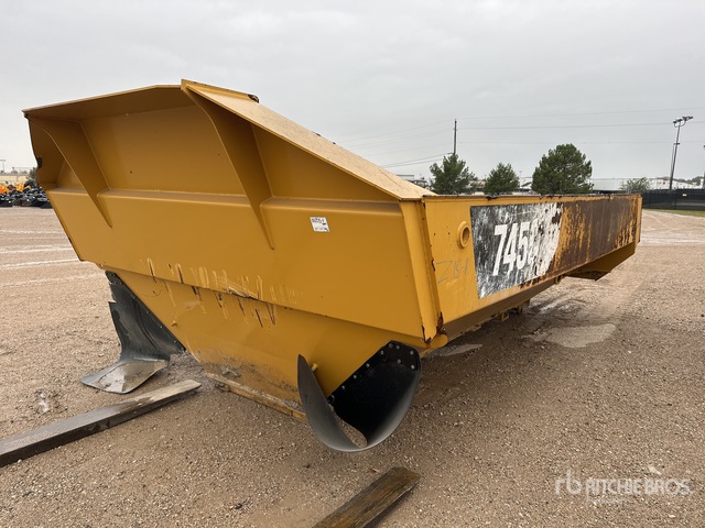 Cat Dump Body | Ritchie Bros. Auctioneers