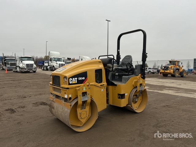 2017 Cat CB34B Double Drum Roller | Ritchie Bros. Auctioneers